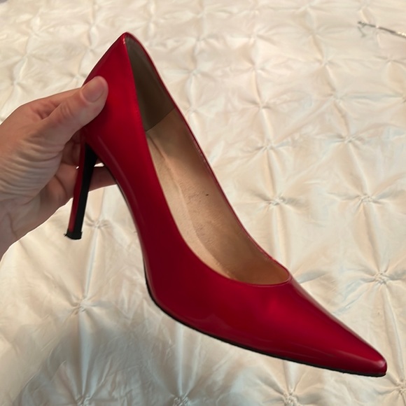 Stuart Weitzman | Shoes | Selling Stuart Weismann Bright Red Heels Size ...